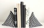 Tutorial: Pyramid Fabric Bookends – Quilting