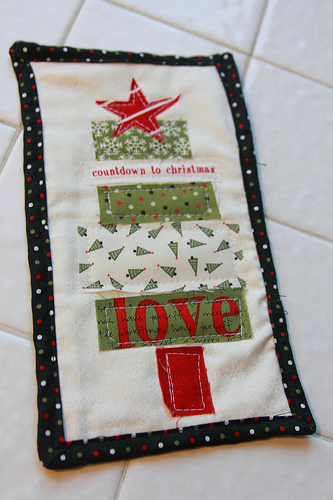 8 Free Quilted Christmas Mug Rug Patterns – Quilting