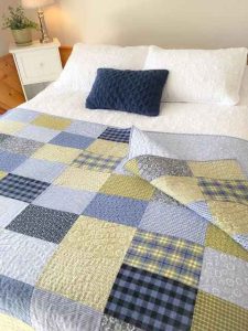Create Your Own Stunning Patchwork Quilt: A Simple Yet Beautiful Design ...